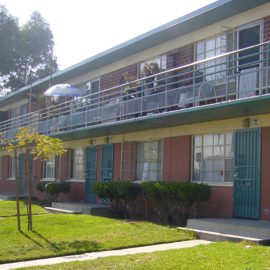 Windows in Publicly Owned Garden Apartments - LA Conservancy